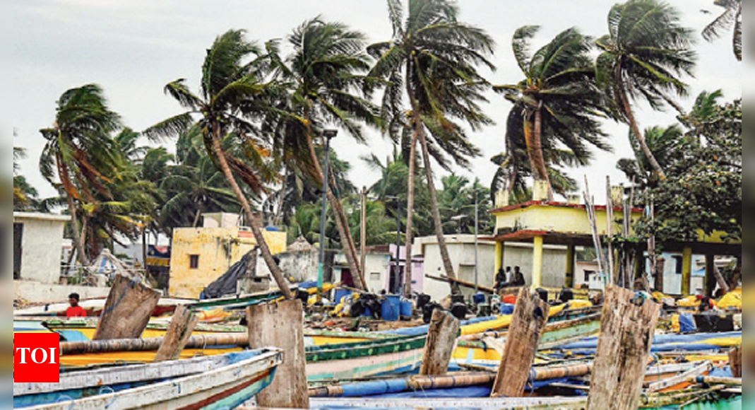 Cyclone in AP: Michaung to hit Andhra pradesh coast as a severe cyclonic storm | Visakhapatnam ...