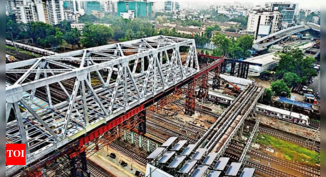 Reconstruction: Gokhale Bridge Gets Its 1st Girder After One Year ...