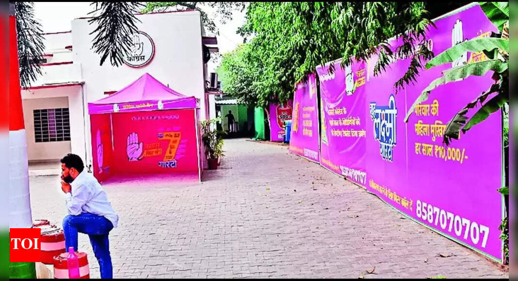 Congress HQ: Congress Hq In City Deserted By Afternoon As Trends Become ...