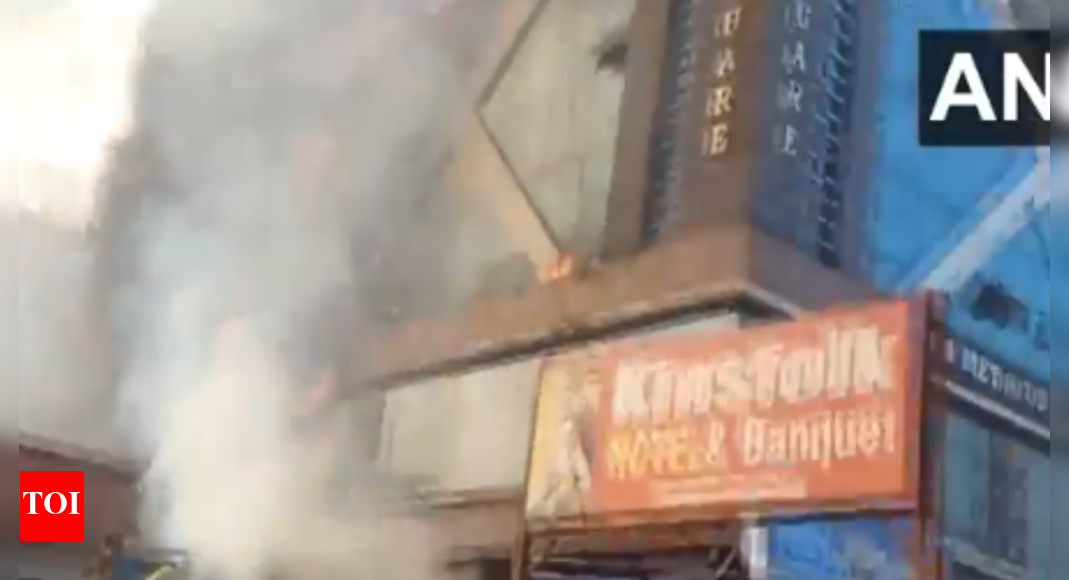 Fire breaks out at banquet hall in UP's Ghaziabad, no injuries reported ...