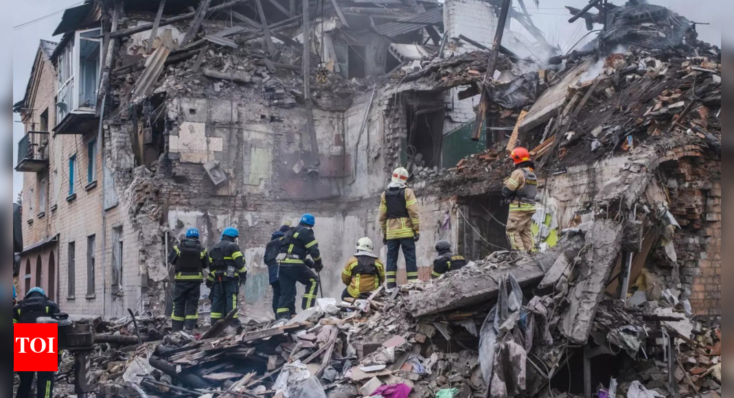 Ukraine faces existential crisis as perfect storm brews in US, Europe ...