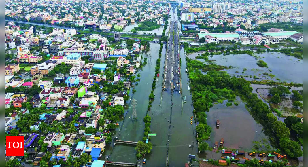 Velachery, Pallikaranai, Madipakkam under water for 36 hours and ...
