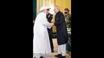 Highest Civilian Award: Dawoodi Bohra Head Conferred With Pak’s Highest Civil Award | Mumbai ...