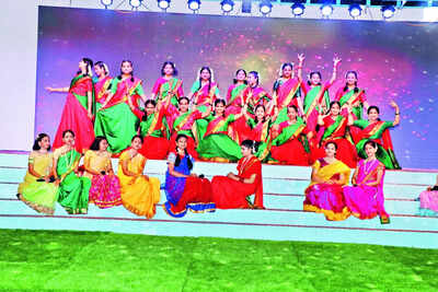 Inclusivity: Grand show of inclusivity at annual day function of Army ...