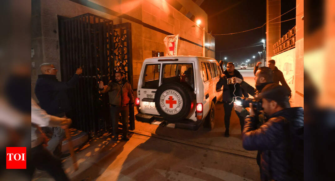 Red Cross: Israeli army says 'Red Cross must have access to hostages ...