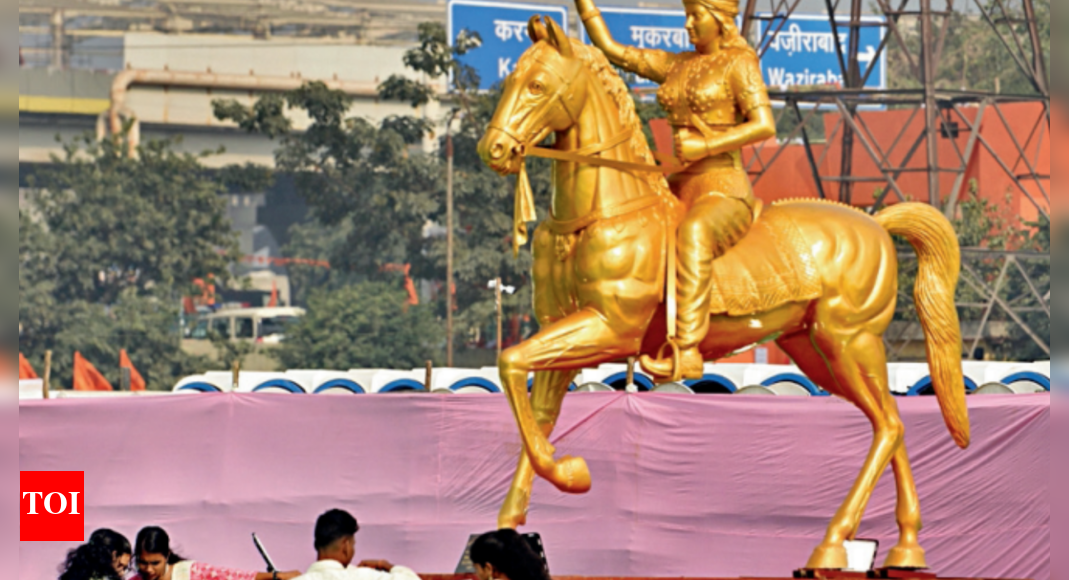 Symbols of Indian culture come alive as Burari readies for ABVP meet ...