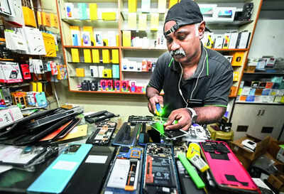 Roadside Eateries: Roadside Eateries, Phone Shops Reopen | Chennai News ...