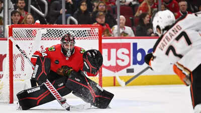 Petr Mrazek stops 37 shots as Chicago Blackhawks blank Anaheim Ducks ...
