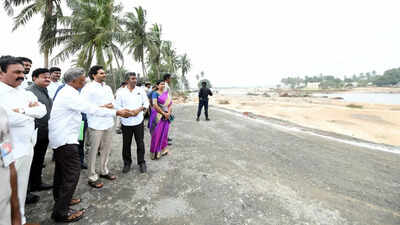CM Jagan Mohan Reddy inspects cyclone-hit areas in Tirupati | Amaravati News - Times of India