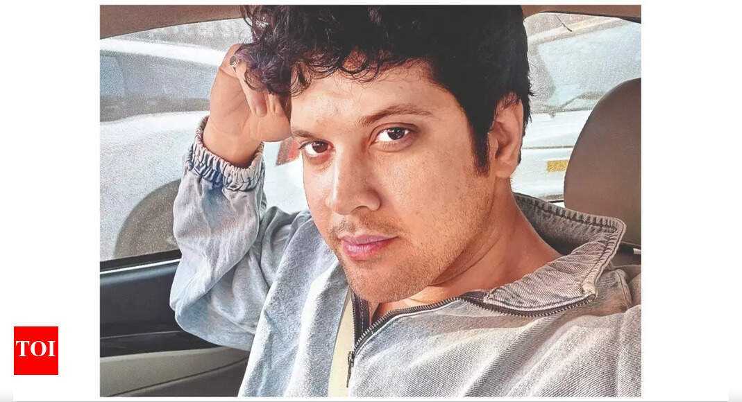 Aditya Deshmukh Meets With An Accident In Thane Times Of India