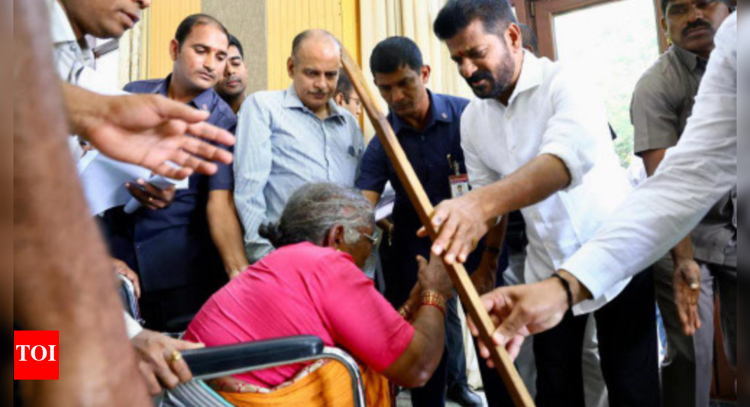 A day after assuming office, Telangana CM Revanth Reddy holds 'Praja Darbar' | Hyderabad News ...