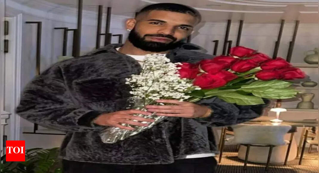 Drake enjoys dinner date with bartender | English Movie News - Times of ...