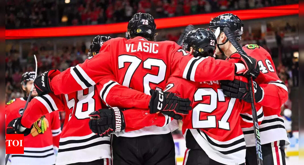 Chicago Blackhawks finally beat St. Louis Blues at home, 3-1 - Times of ...