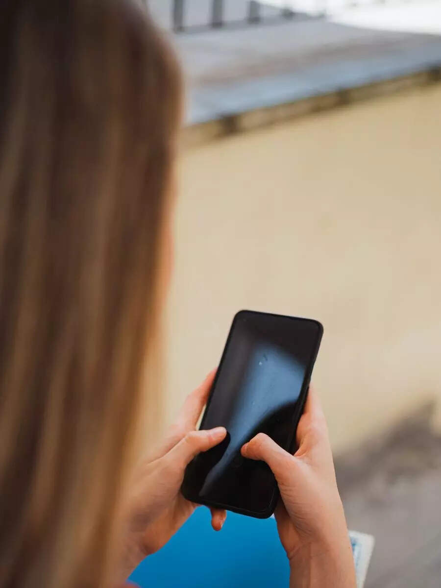 10 Effective Strategies to Curb Phone Addiction in Students | Times of ...