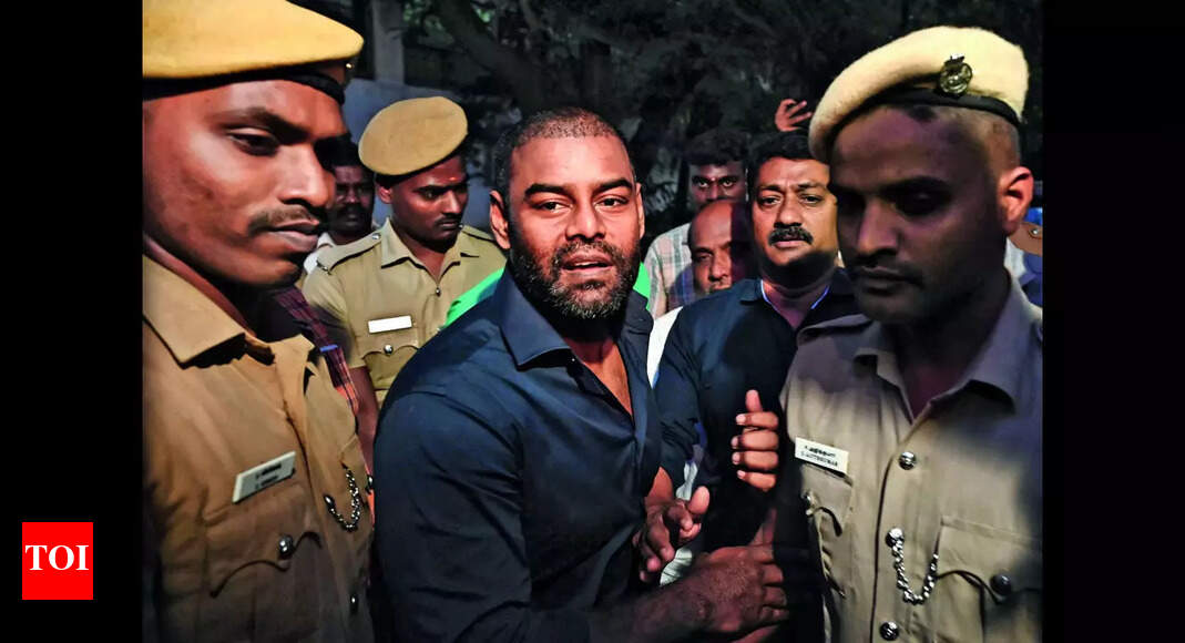 Aarudhra scam:R K Suresh returns from Dubai; held | Chennai News ...