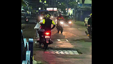 Pillion Rider: Pillion rider falls off bike flouting one-way rule - News Article | Kolkata News ...