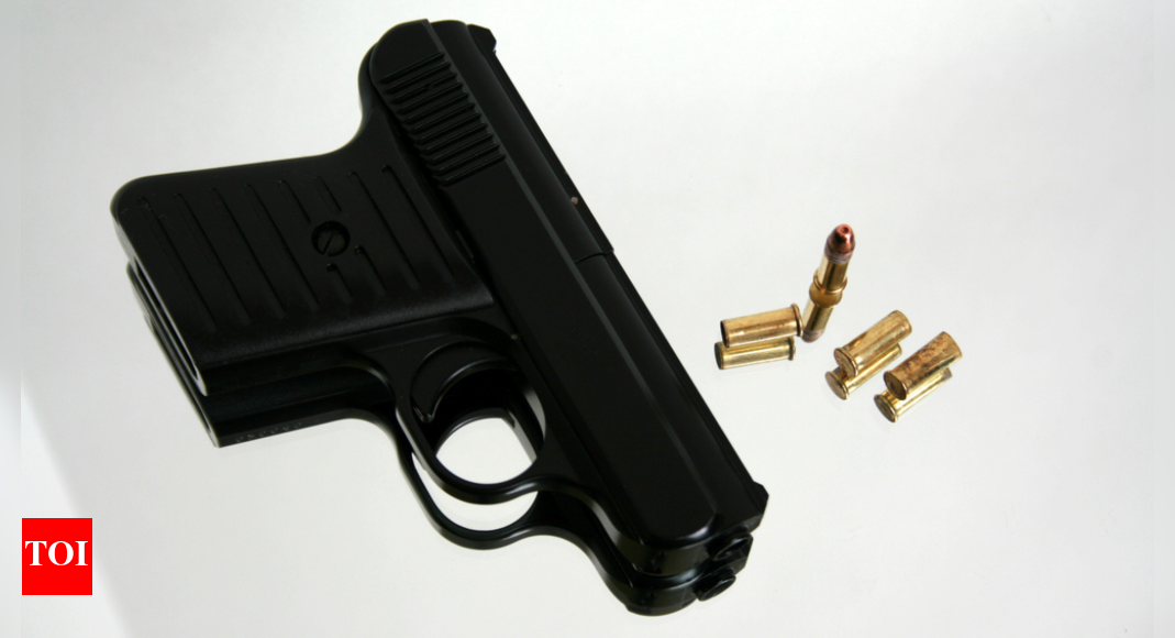 Woman enters MRI machine with gun hidden in her back pocket, what ...