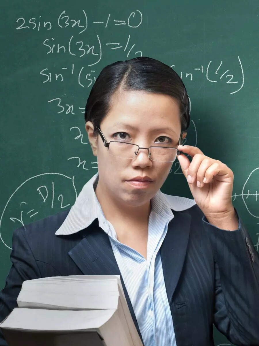 10 Proven Tips to Become the Favourite Student of A Strict Teacher ...
