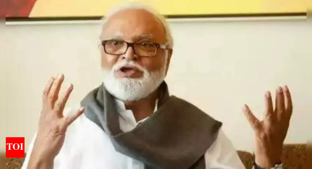 Chhagan Bhujbal: Chhagan Bhujbal cites threats to life during Maratha ...