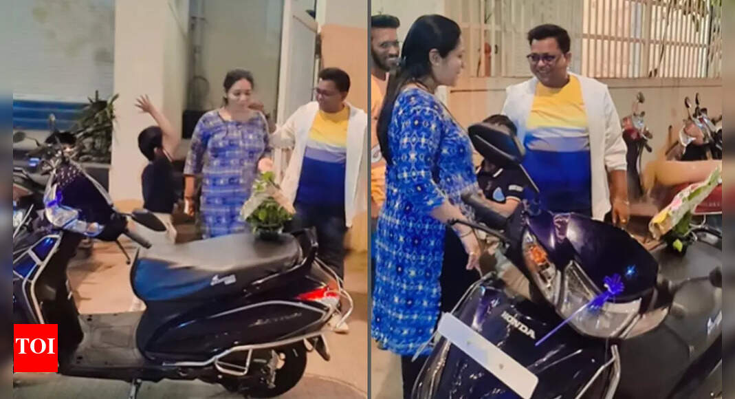 Prasad Khandekar Surprises His Wife Alpa On Their 10th Wedding Anniversary By Ting A New Two
