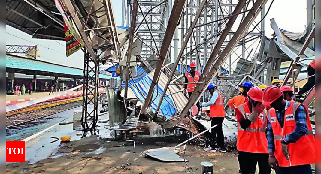 Water Tank: 3 killed as water tank collapses at railway station | India ...