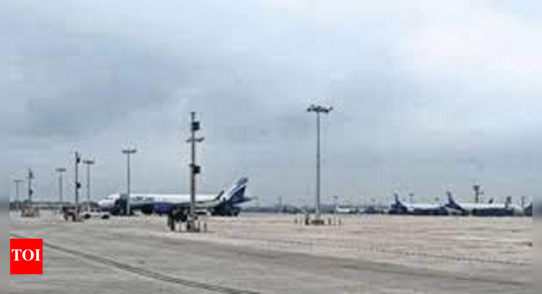 How IGI plans to wade through fog disruptions | Delhi News - Times of India