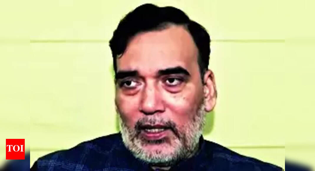 AAP: AAP: Victimisation By Centre - Main Poll Plank | Delhi News ...