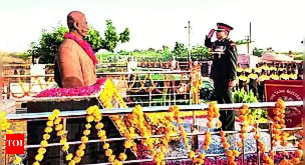 Indo-Pak War Victory: Army celebrates Indo-Pak war victory in Barmer ...