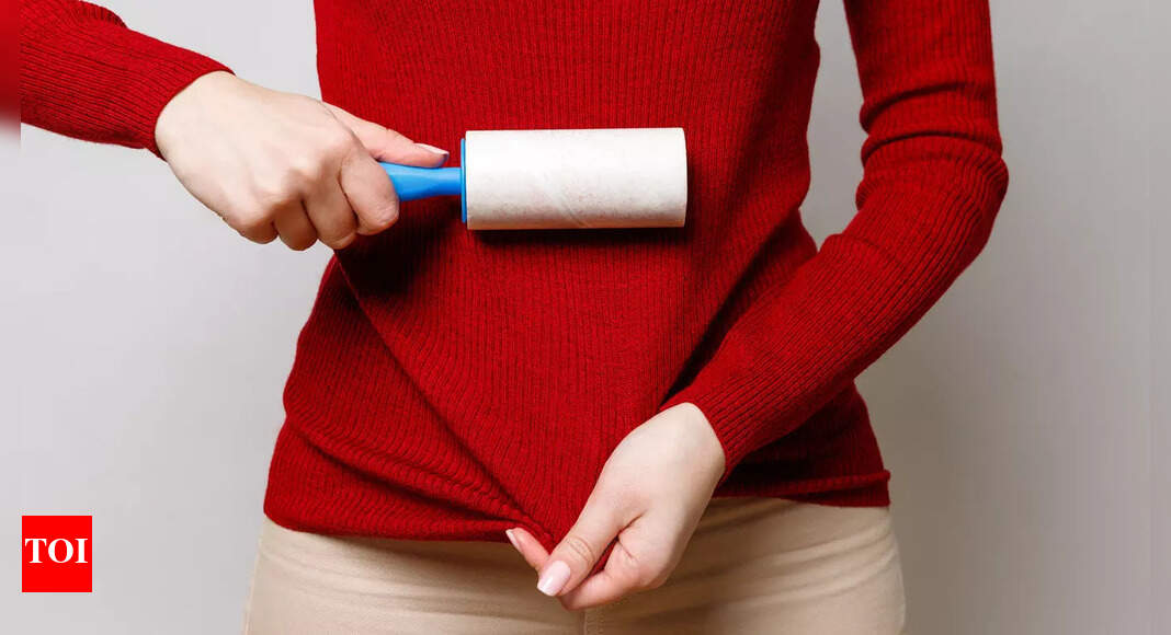 How to remove lint from woolen clothes | - Times of India