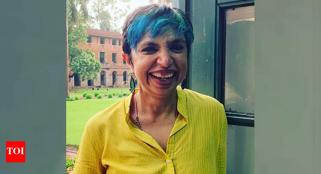 Alumna Shonali Bose donates Rs 50 lacs to Miranda House for research ...