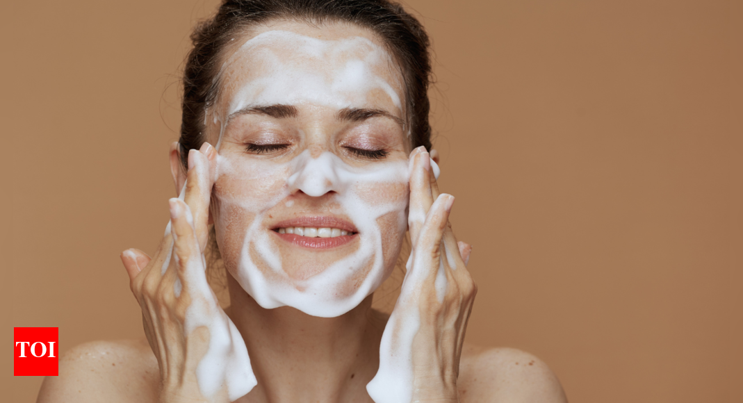 Facial Cleanser Options in UAE for That Ultimate Cleansed Face - The ...