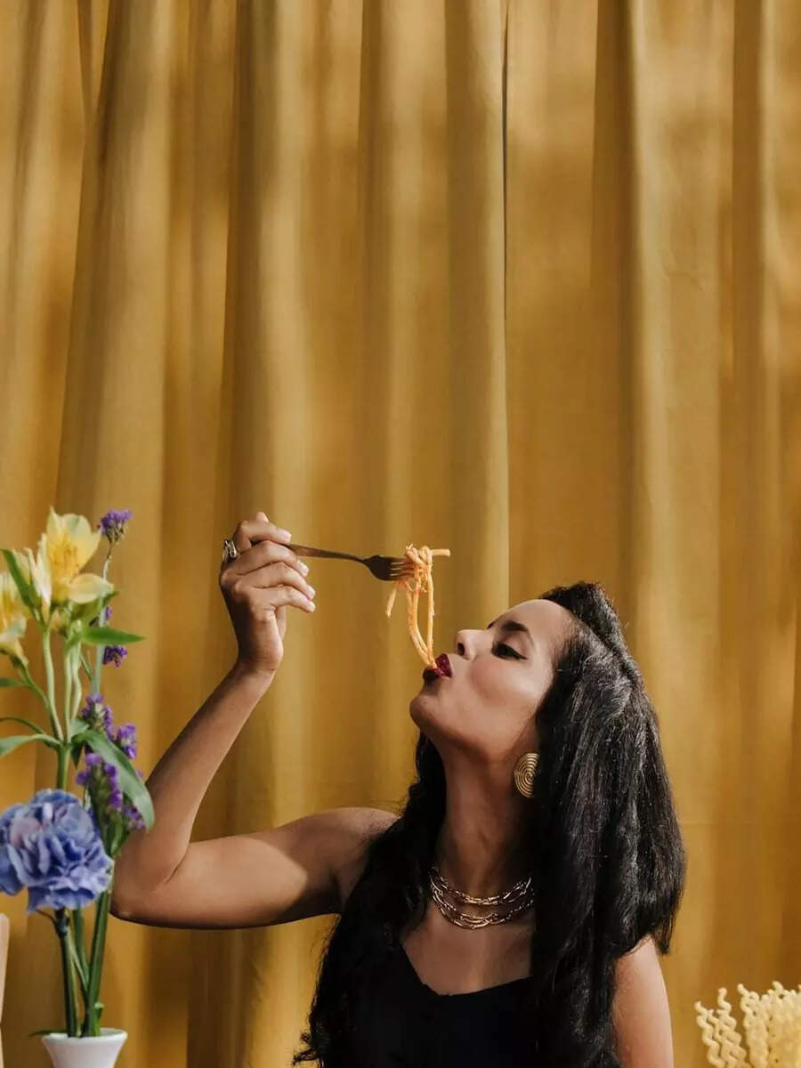 5 Zodiac Signs Who Are Food Lovers | Times of India