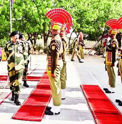 BSF: Border Security Force (BSF) Special DG Inspects Security in ...