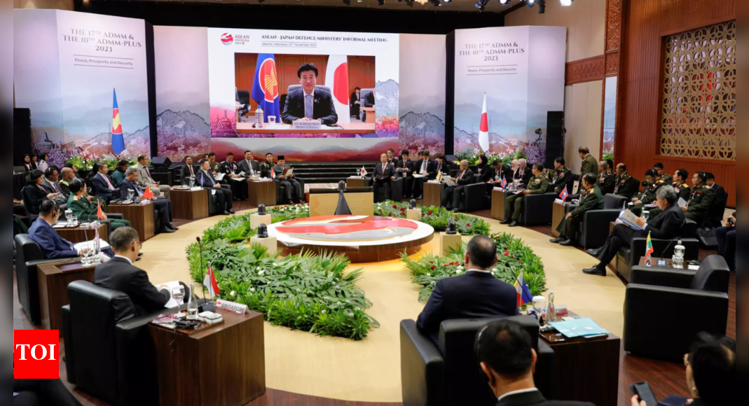 China, climate in focus at Japan-ASEAN summit - Times of India