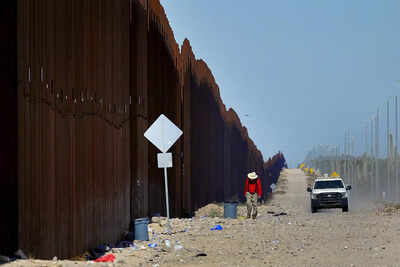 US Borders: us illegal border crossings: 233% Rise In Indian Kids Left ...