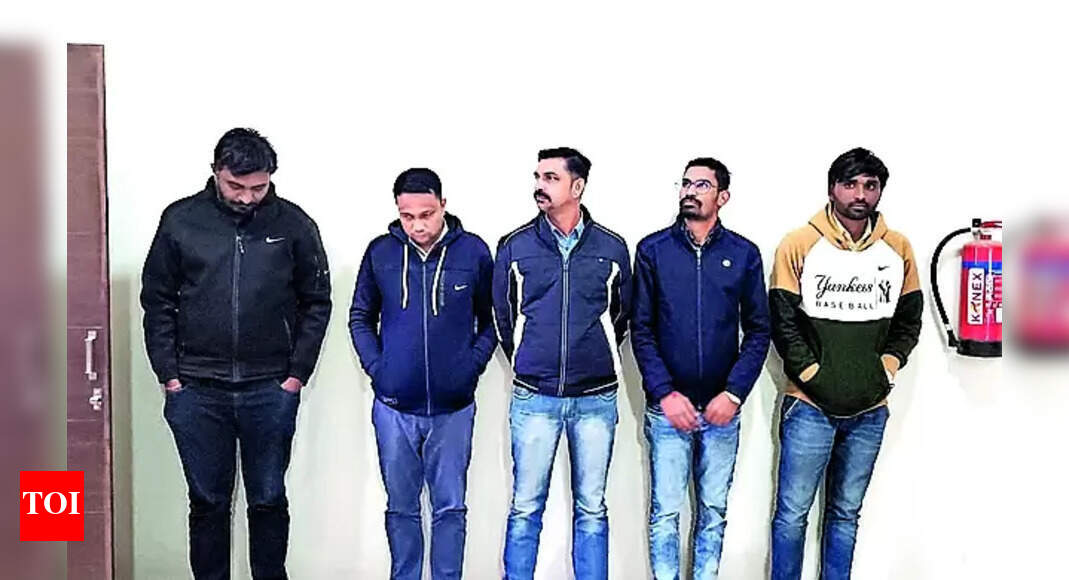 Fake Offices Scam: Fake offices scam: Five held in Dahod | Vadodara ...