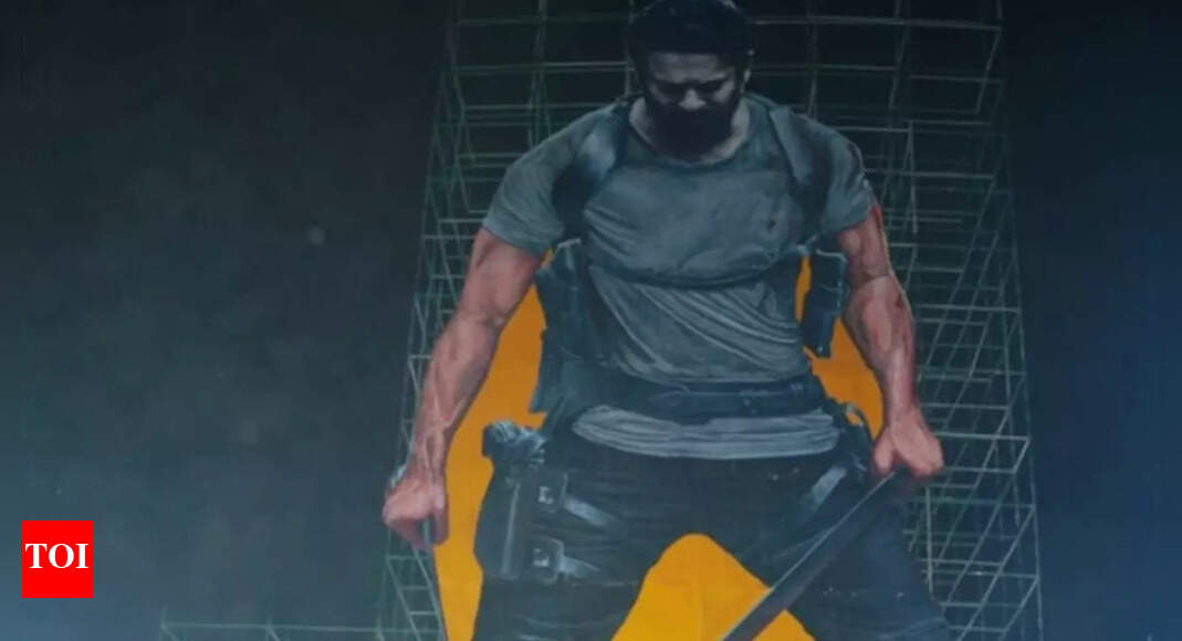Record-breaking! Prabhas gets a 120 feet cut-out in Mumbai for 'Salaar ...