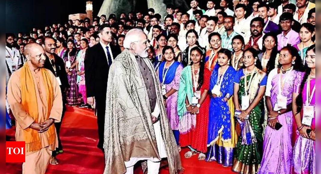 PM Modi in Varanasi, highlights Kashi-Tamil Nadu creative bond ...