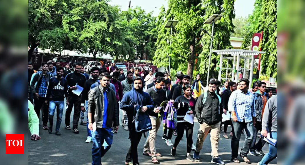 MPPSC Exam: MPPSC Exam: Over 19,000 Students Appear for State Service ...