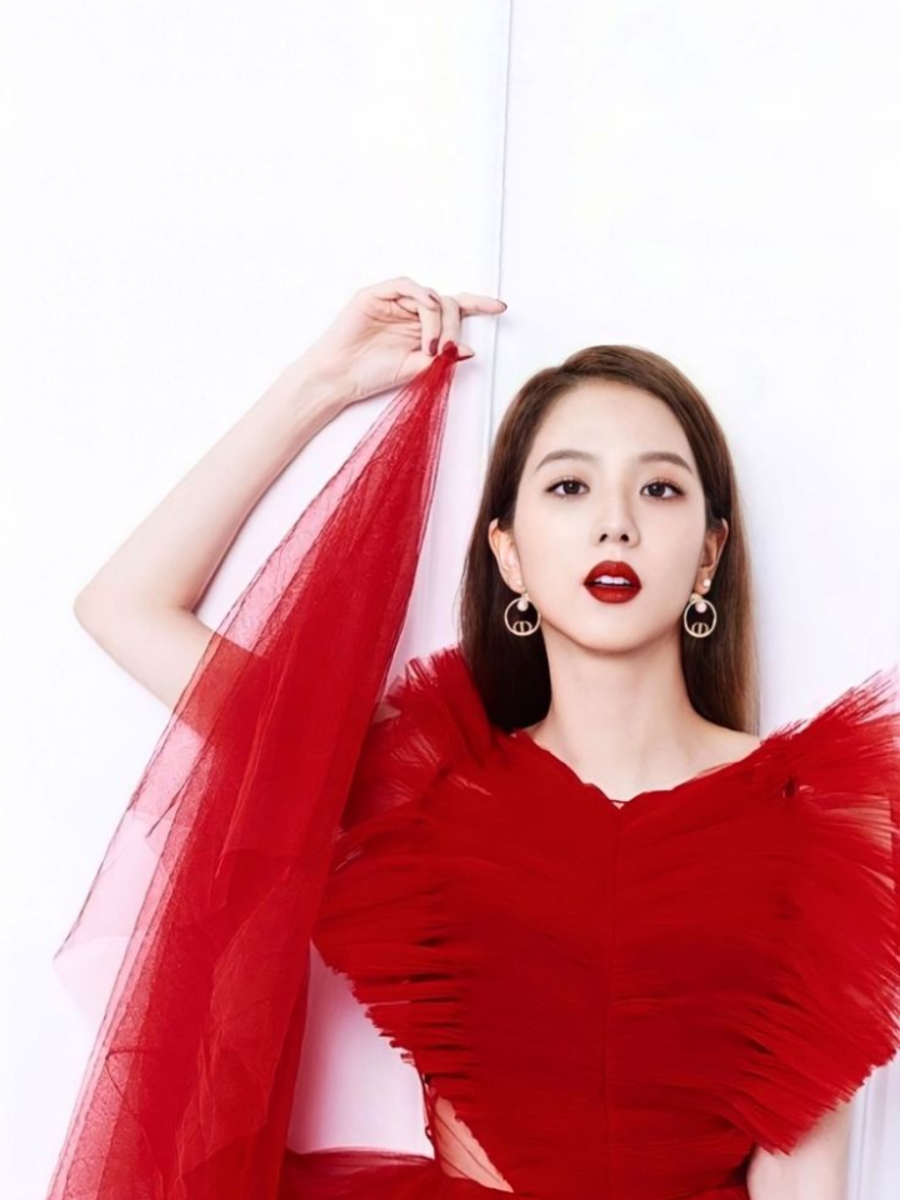 Jisoo Christmas Outfits: Blackpink Star Jisoo Inspired Red Outfits For ...