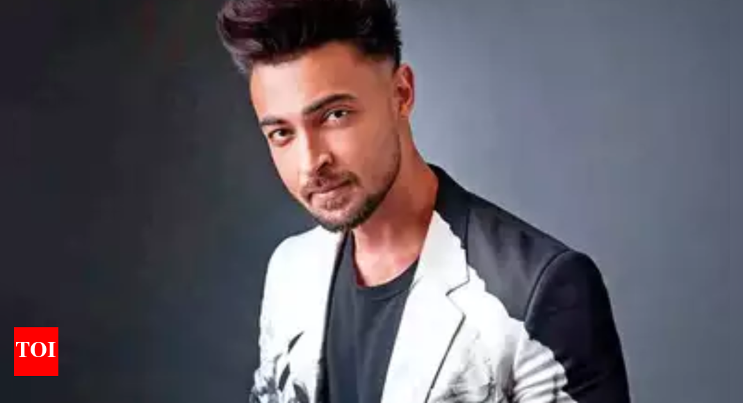 Actor Ayush Sharma's car involved in road accident in Mumbai; driver ...