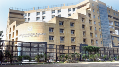 DU College: Poor Infra Tests Students At Du College Even As 11-storey ...