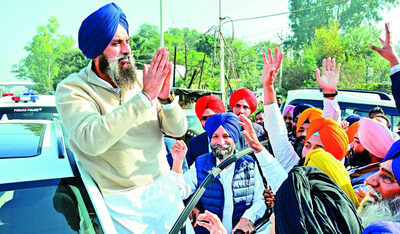 Majithia: Majithia appears before SIT in drugs case; accuses CM of ...