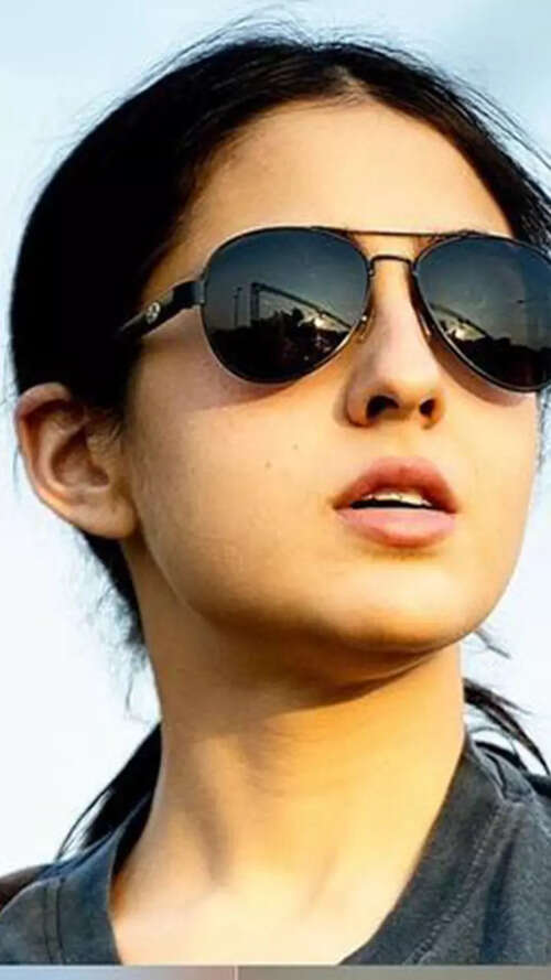 Sara Sun's Instagram, Twitter & Facebook on IDCrawl