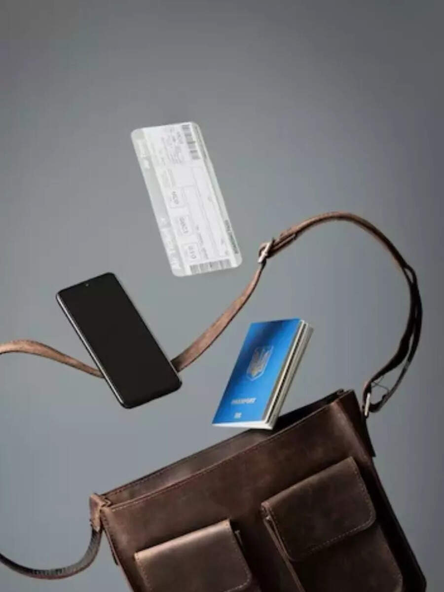 Never Keep These 9 Things In Your Purse To Avoid Misfortune | Times Now