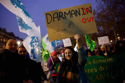 Immigration Bill: France passes immigration bill despite Macron party ...