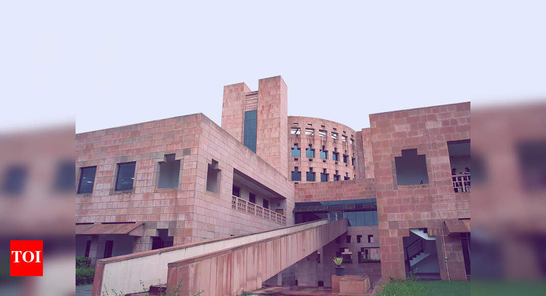 ISB Executive Education Fintech and CFO courses for finance and fintech ...