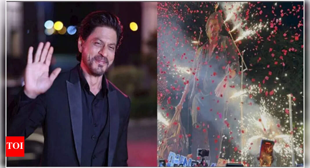 "Hope u all get entertained": SRK writes to fans as excitement builds ...