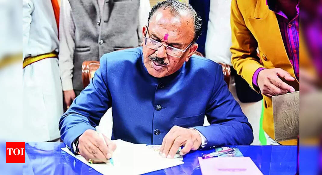 Devnani: Vasudev Devnani Elected Unanimously as Speaker of the 16th ...