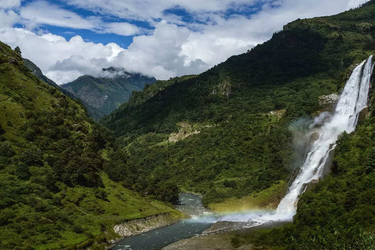Famous valleys in India you need to add to your 2024 bucket list ...